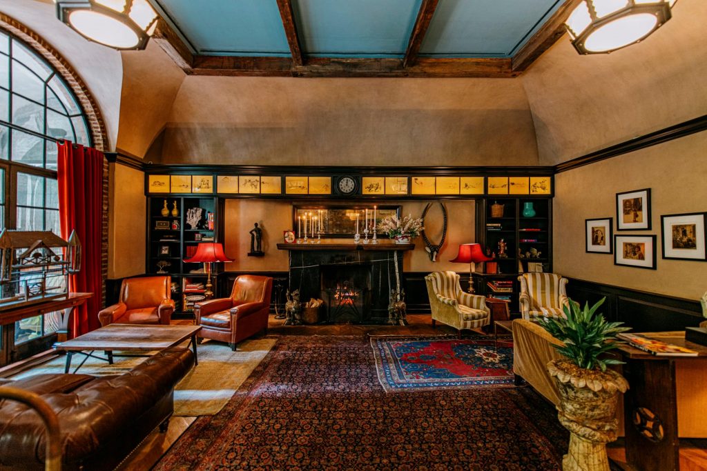 The Best Hotel Fireplaces - Galavante (Travel & Lifestyle Websit